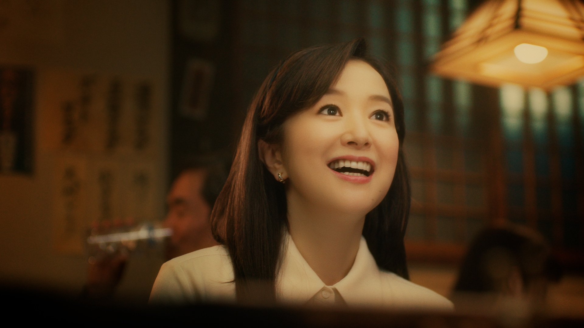 懐かしい昭和の酒場を再現！鈴木京香さん出演『サッポロサワー 氷彩1984』新TVCMが放映開始 | Cube ニュース